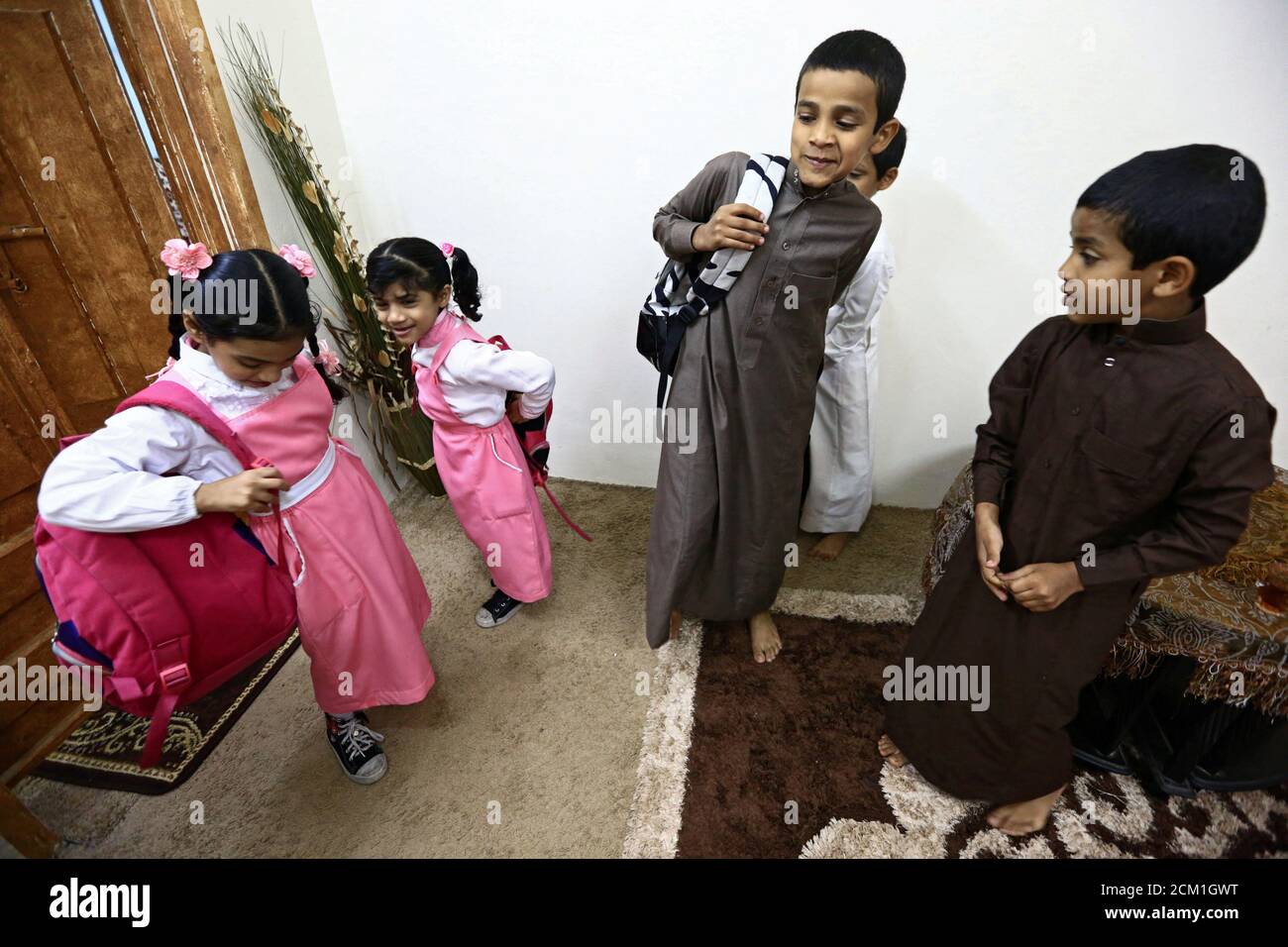 Saudi school children hi-res stock photography and images - Alamy