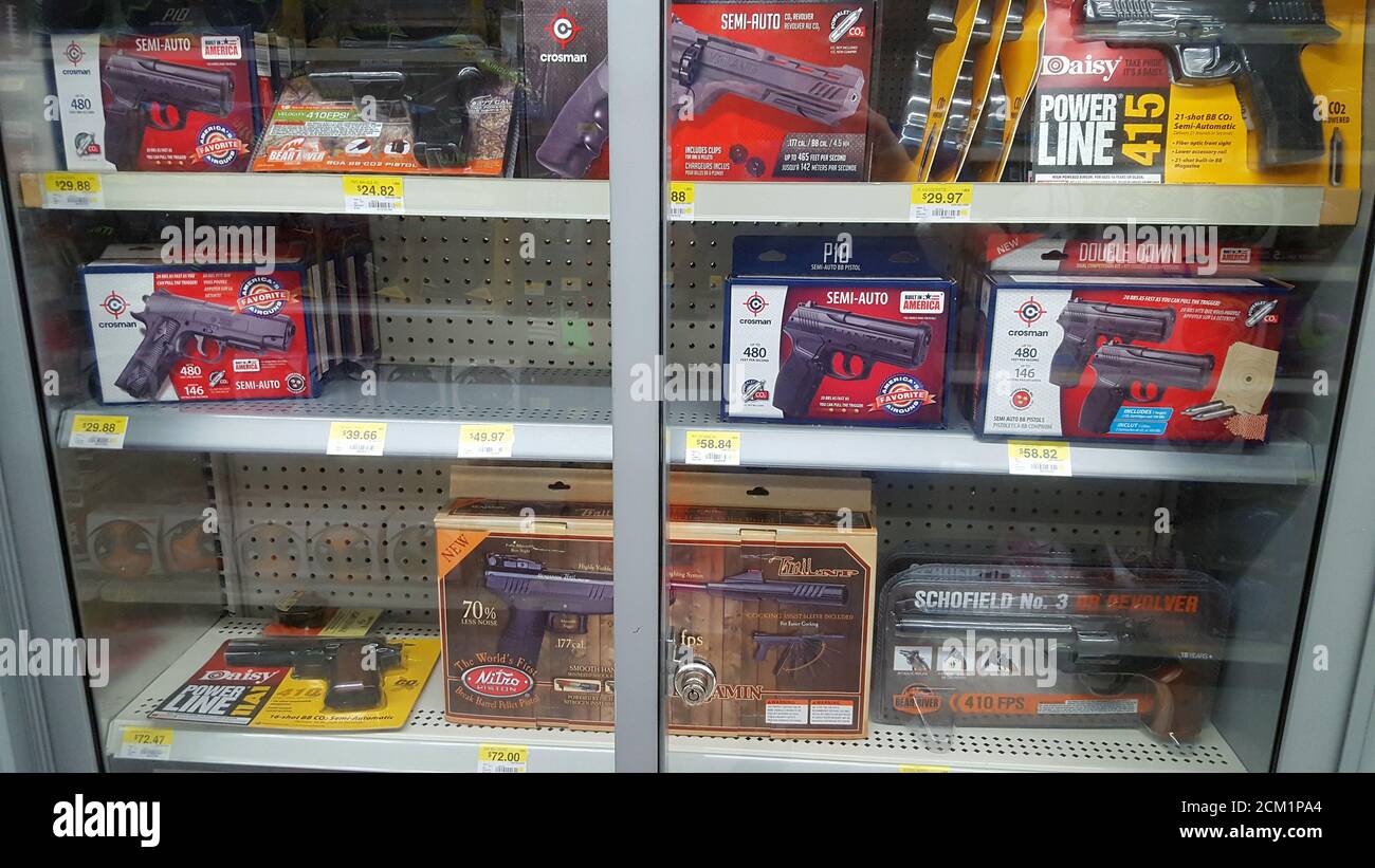 USA supermarket shelves of guns. Air guns, BB guns, and pellet guns ...