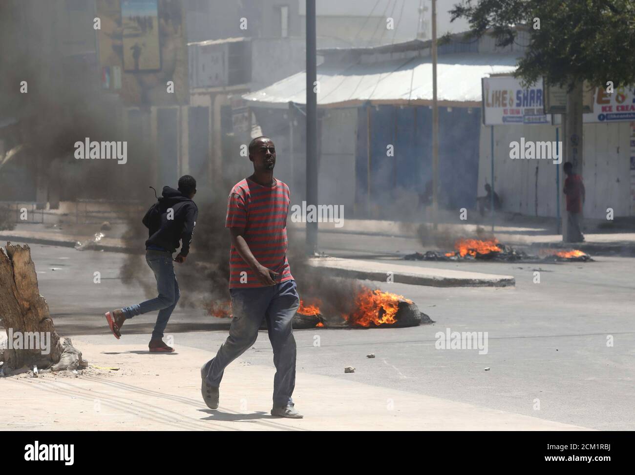 Somali demonstrators hi-res stock photography and images - Alamy
