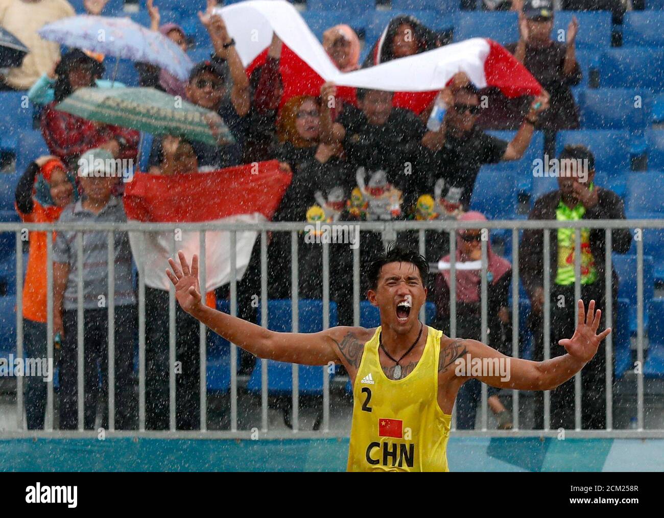 Beach volleyball games hi-res stock photography and images - Alamy