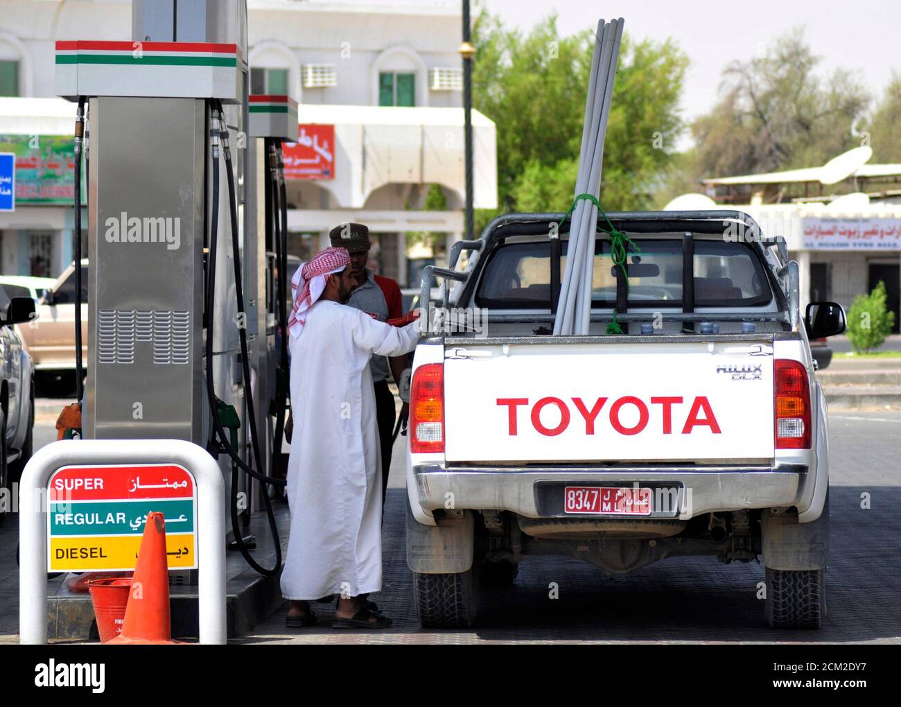 Buraimi border hi-res stock photography and images - Alamy