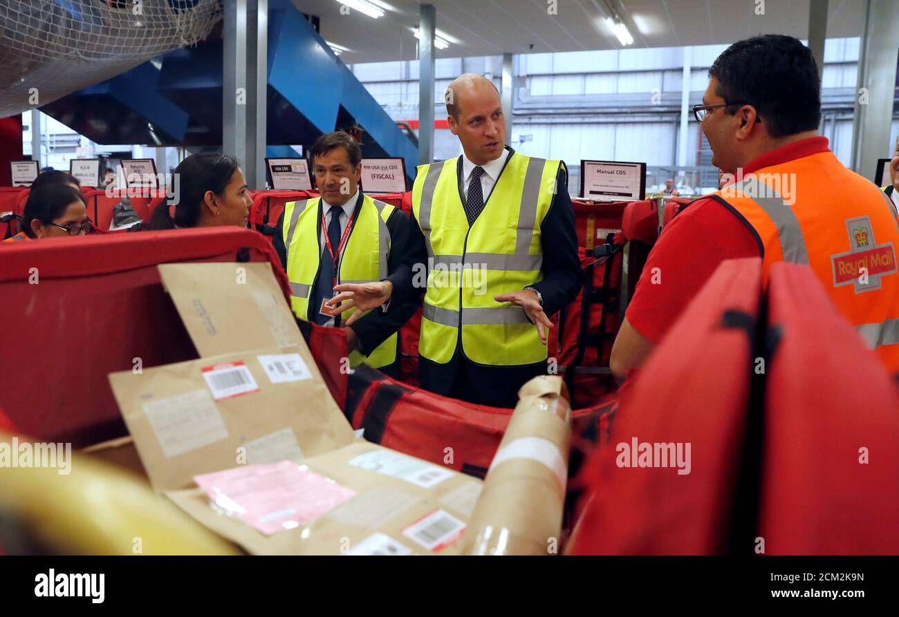 Heathrow distribution centre hi-res stock photography and images - Alamy