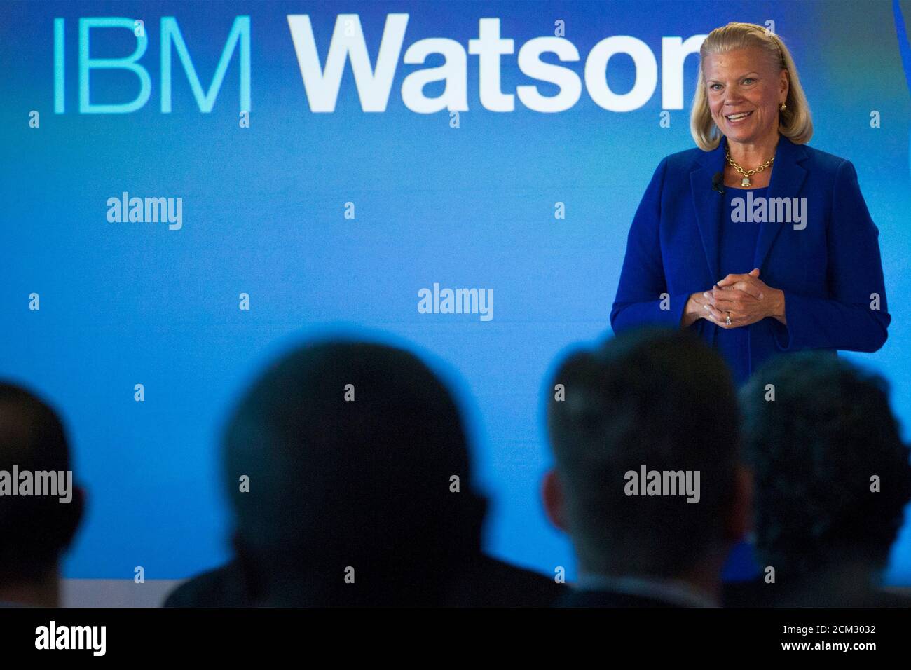 Ibm watson bus hi-res stock photography and images - Alamy