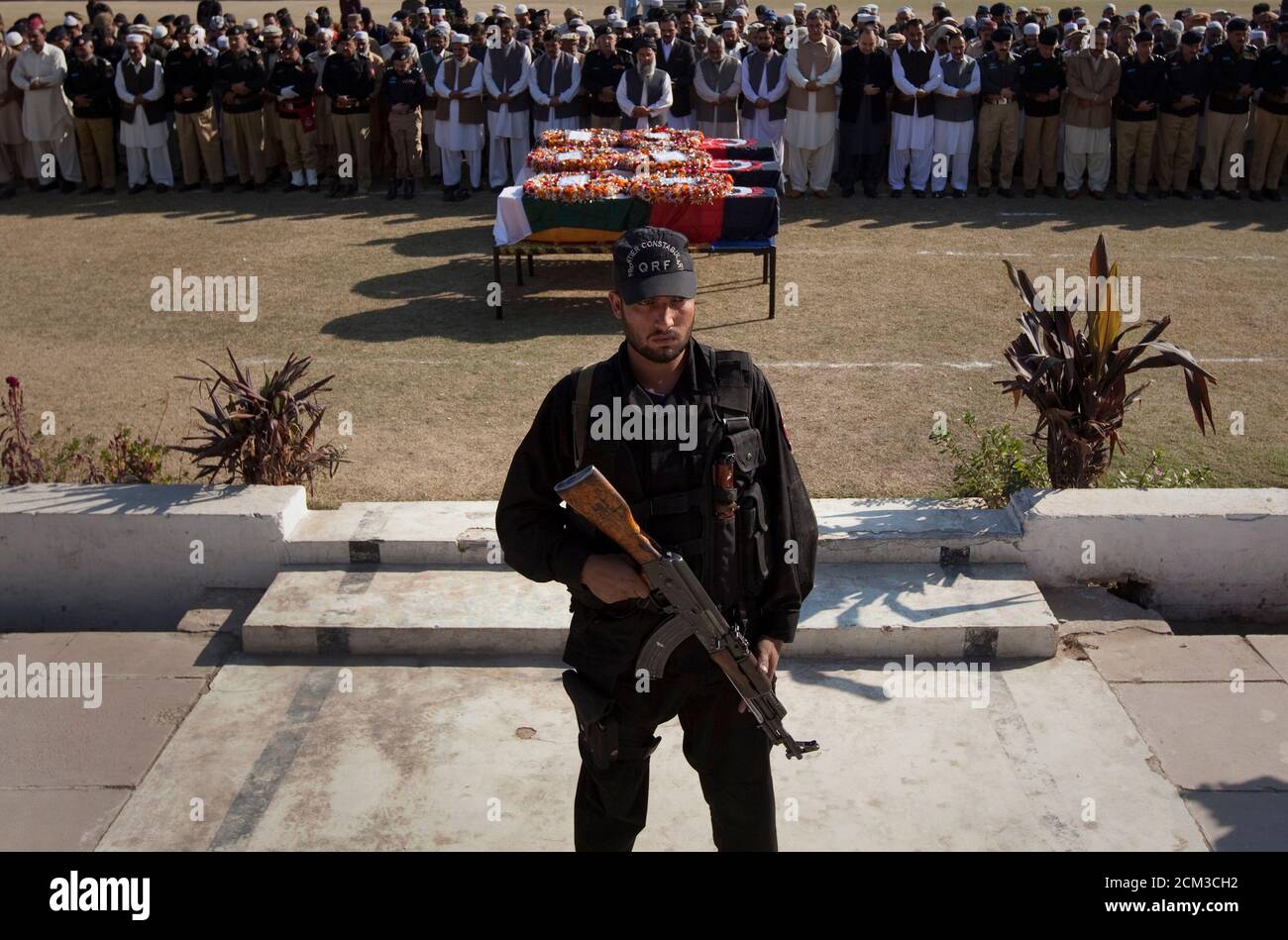 Commando conflict hi-res stock photography and images - Alamy