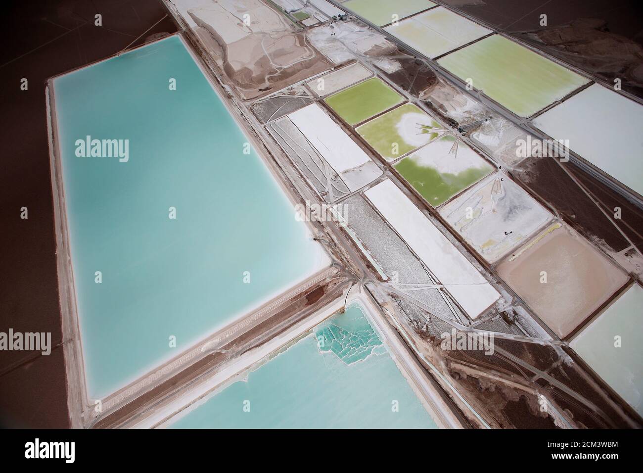 Lithium mine chile hi-res stock photography and images - Alamy