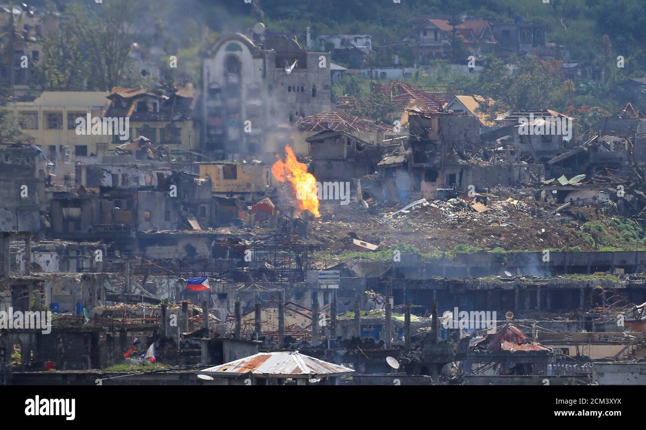 War torn area hi-res stock photography and images - Alamy