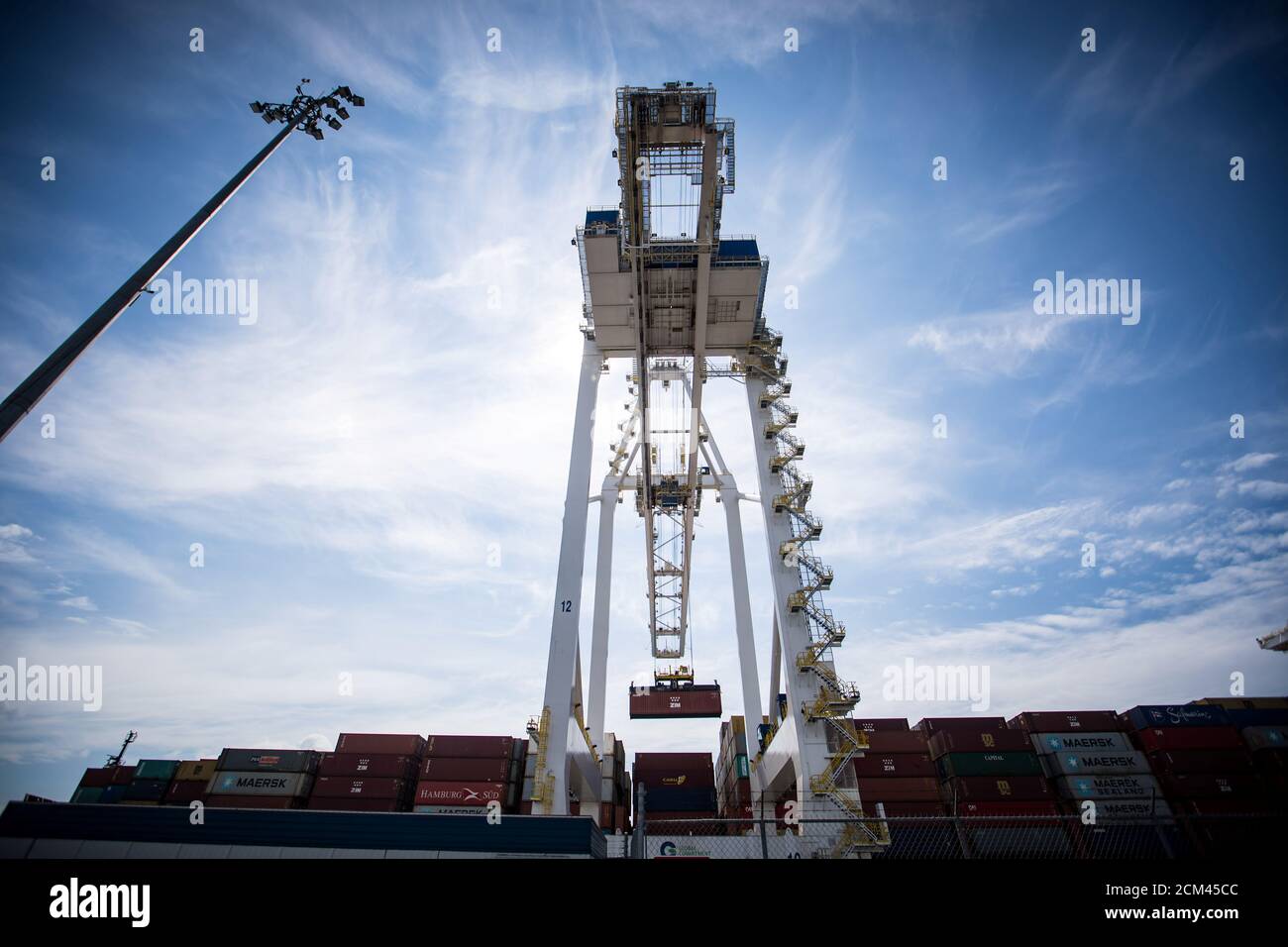 Global container terminals hi-res stock photography and images - Alamy