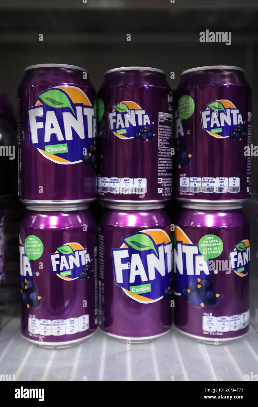 Fanta in cans hi-res stock photography and images - Alamy