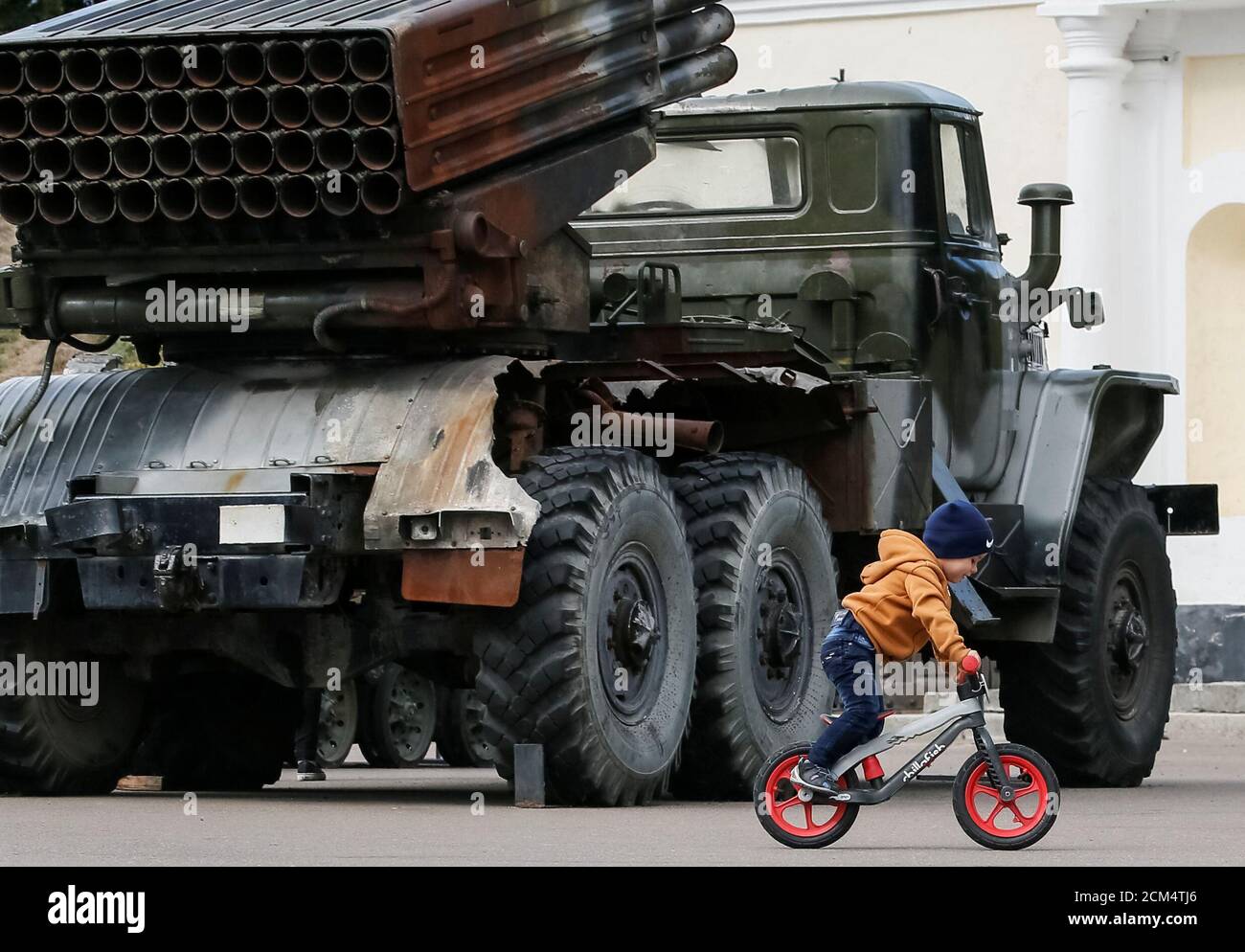 Russian grad multiple rocket launcher hi-res stock photography and images - Alamy