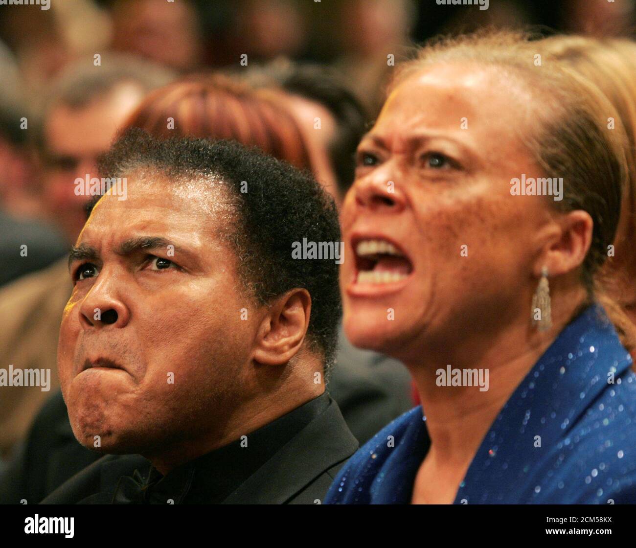 Laila ali u s daughter boxing hi-res stock photography and images - Alamy