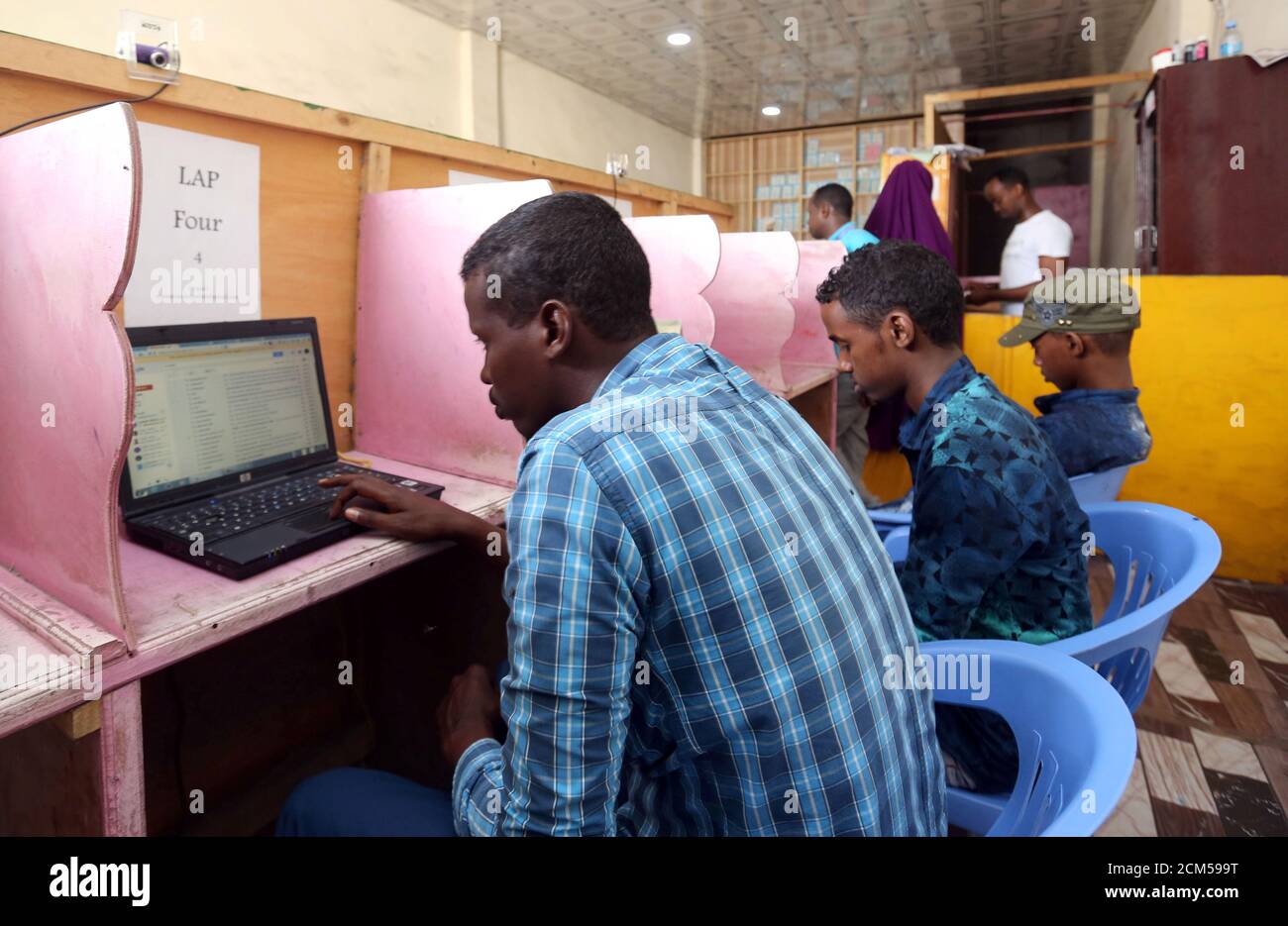 Cyber Cafe Africa High Resolution Stock Photography and Images - Alamy