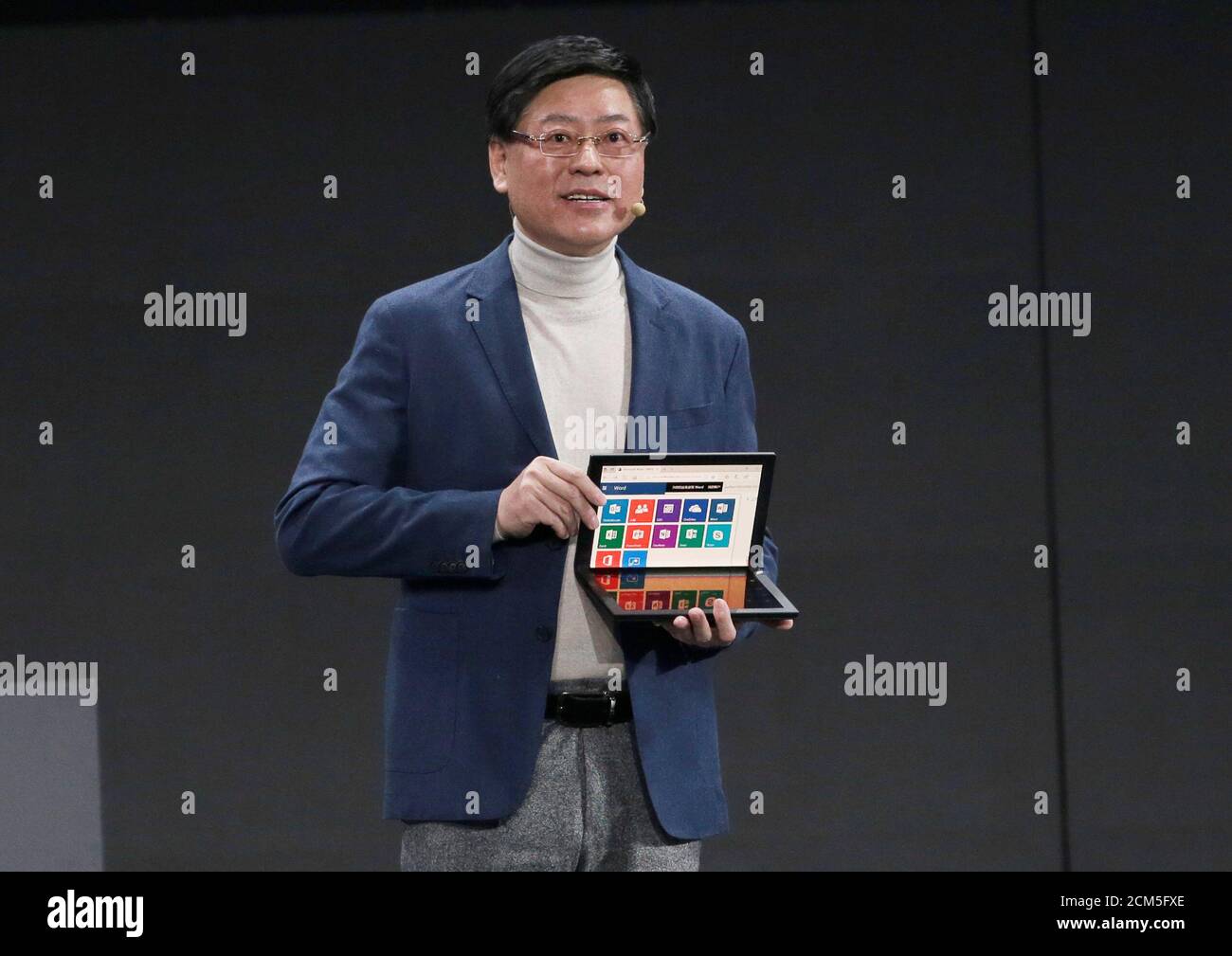 Lenovo x1 thinkpad hi-res stock photography and images - Alamy