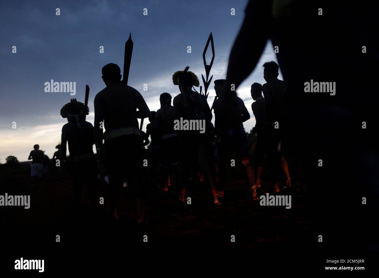 Xingu tribe dance hi-res stock photography and images - Alamy