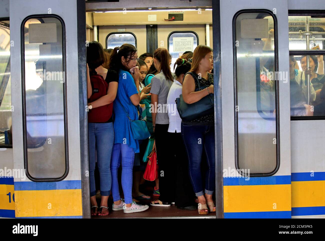 Manila metro rail transit system High Resolution Stock Photography and ...