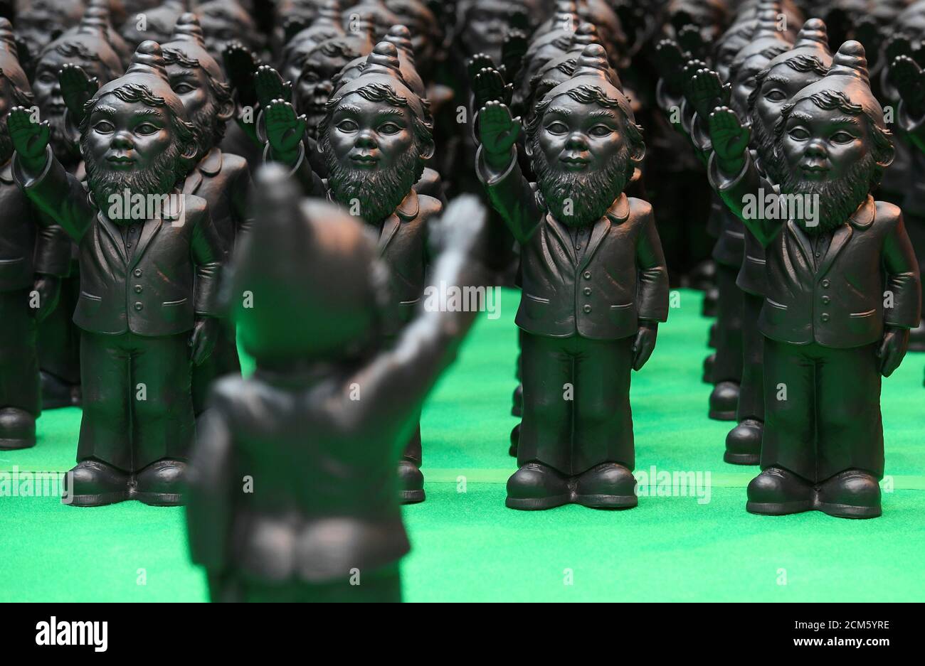 Dwarves human hi-res stock photography and images - Alamy