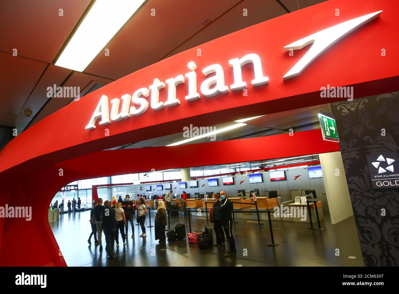Vienna international airport logo hi-res stock photography and images ...