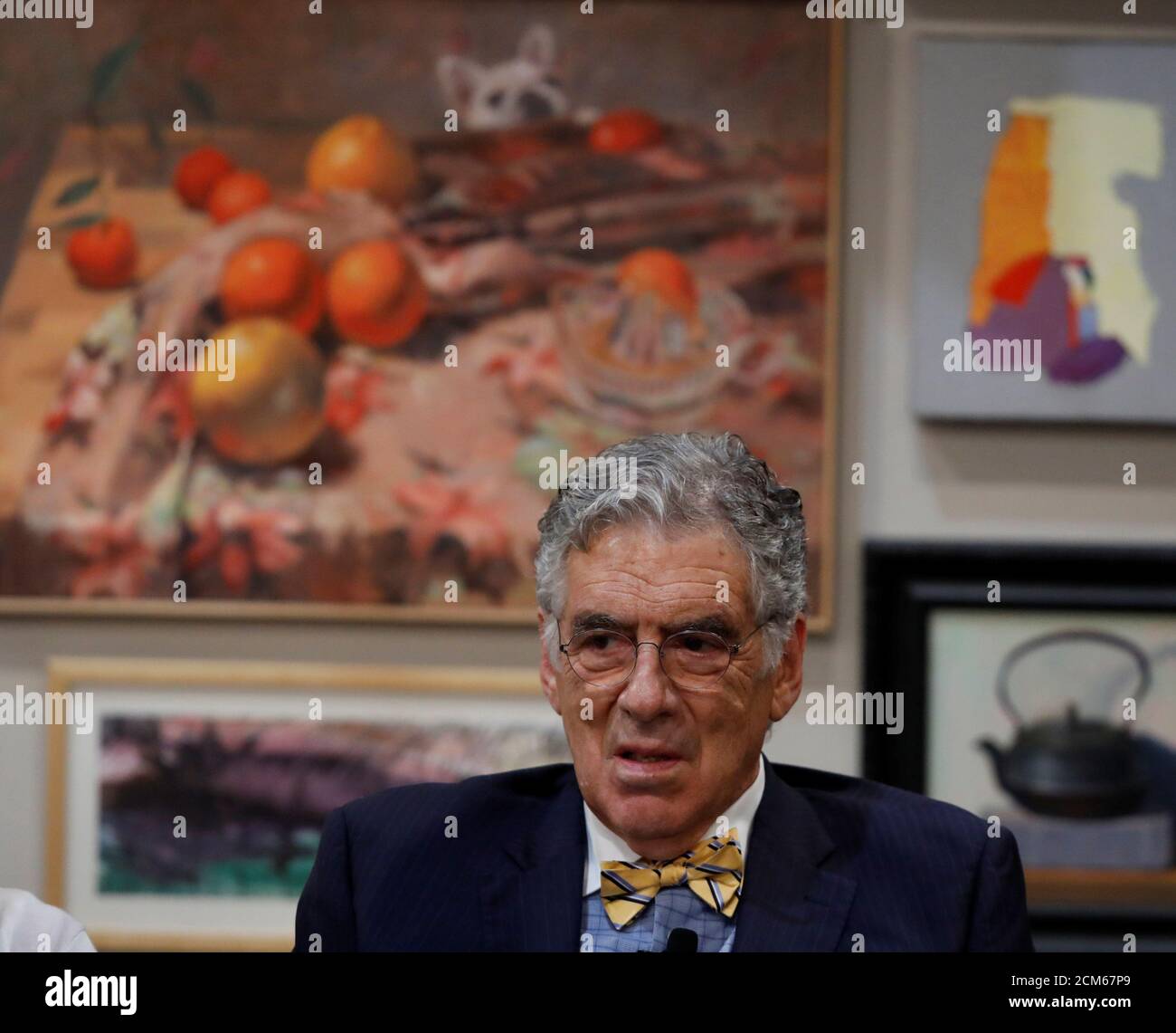 Elliott gould during hi-res stock photography and images - Alamy