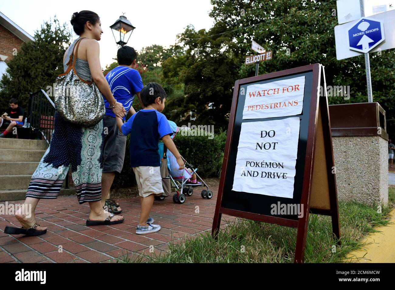 Pokemon unite hi-res stock photography and images - Alamy