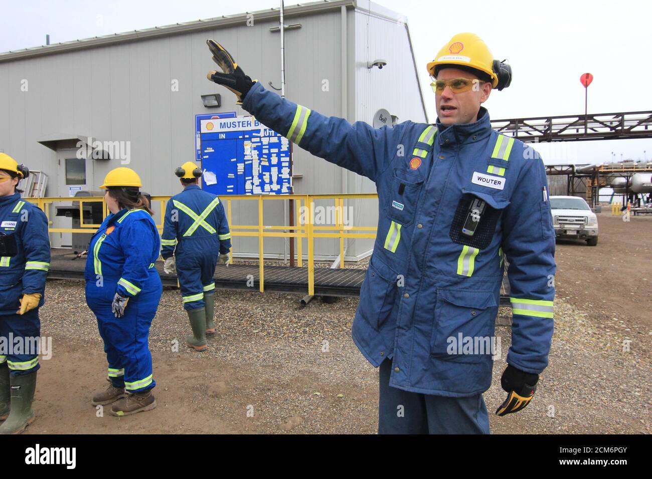 Shell gas can hi-res stock photography and images - Alamy