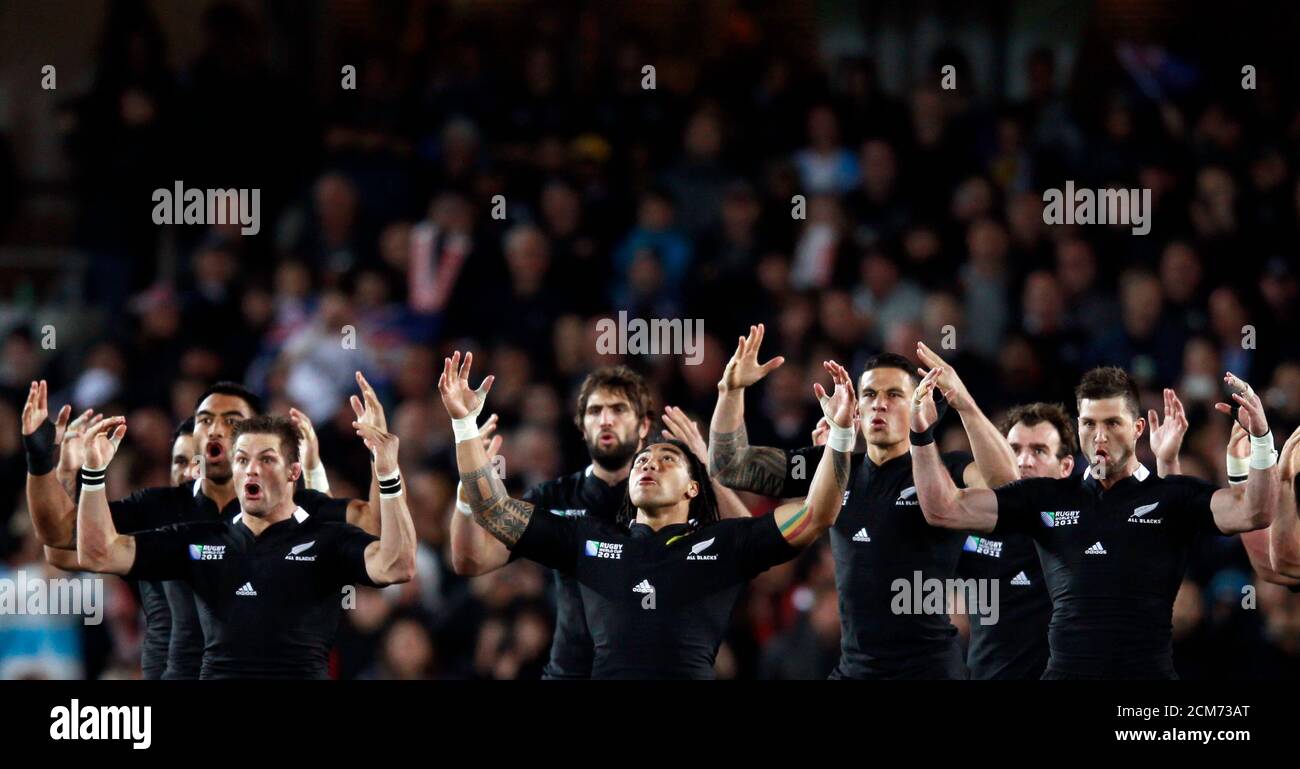 All blacks haka picture hi-res stock photography and images - Alamy
