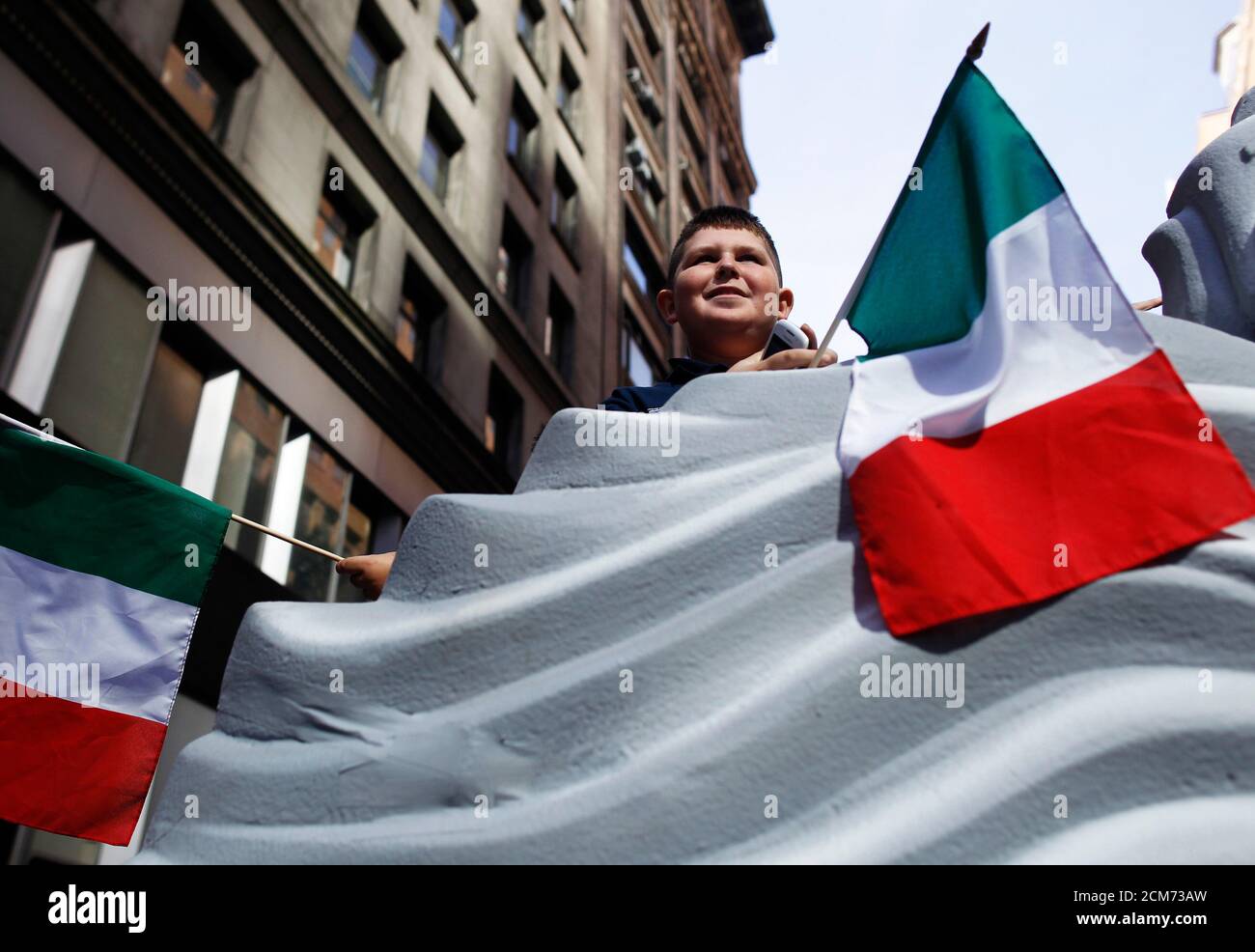 Parade Float Making High Resolution Stock Photography and Images - Alamy