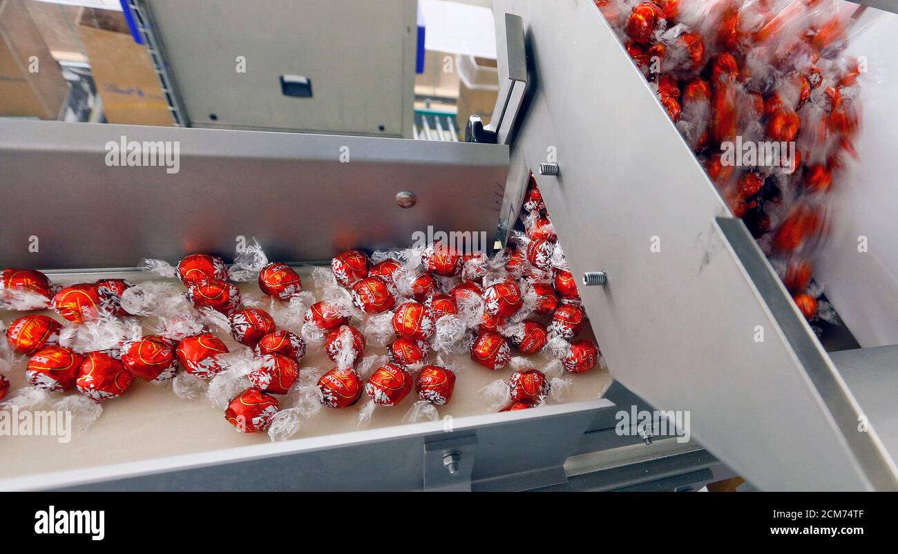 Lindt chocolate balls hi-res stock photography and images - Alamy