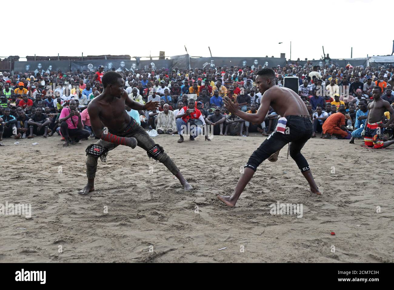 Dambe fighting hi-res stock photography and images - Alamy