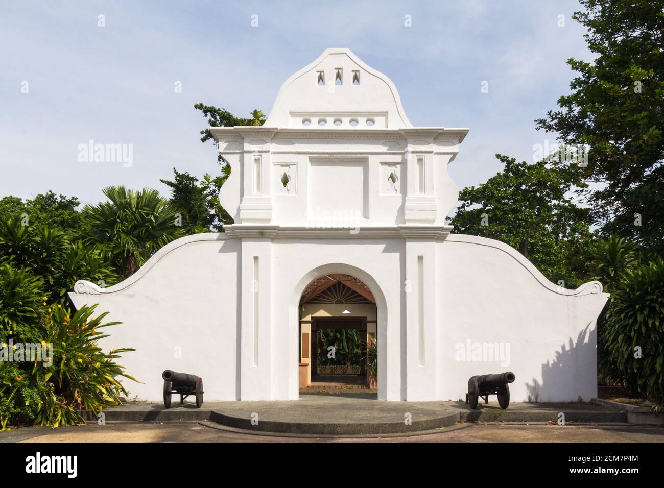 Fort entrance gate at the Kota Kuala Kedah Stock Photo - Alamy