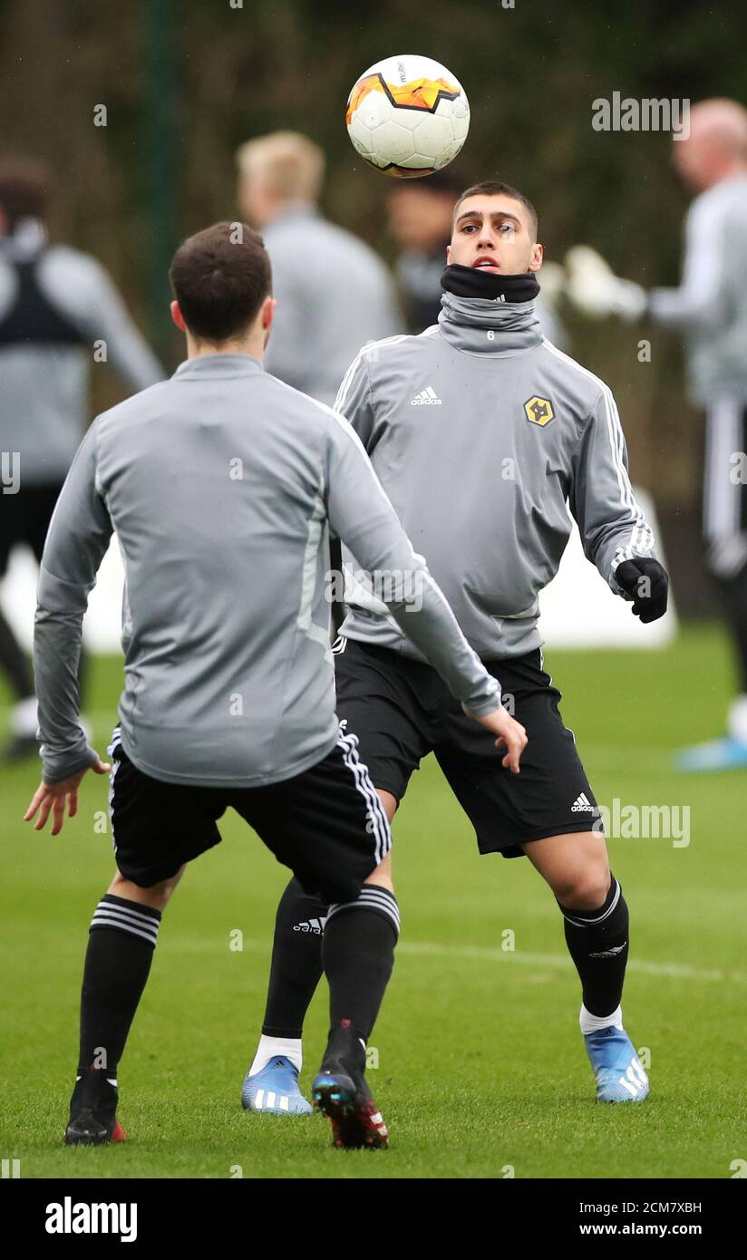 Wolverhampton wanderers training hi-res stock photography and images ...