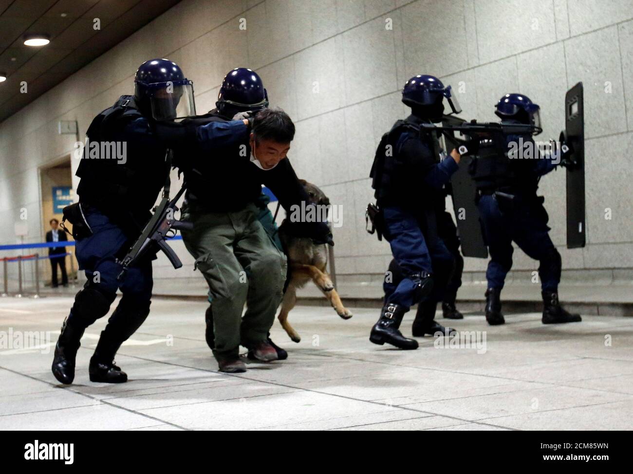 Tokyo metropolitan police department hi-res stock photography and ...