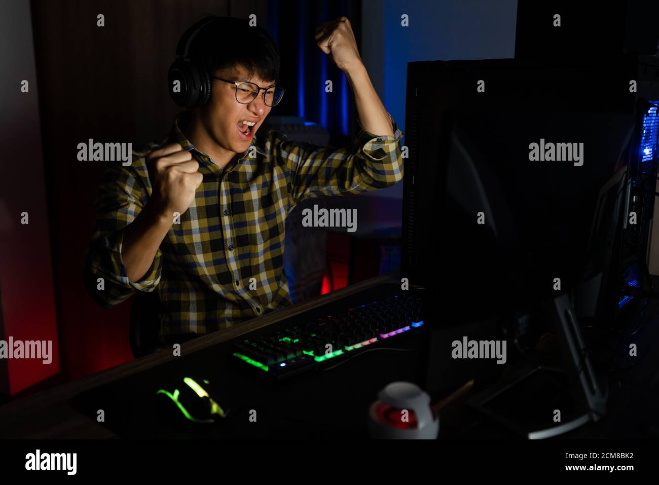 Pro gamer hi-res stock photography and images - Alamy
