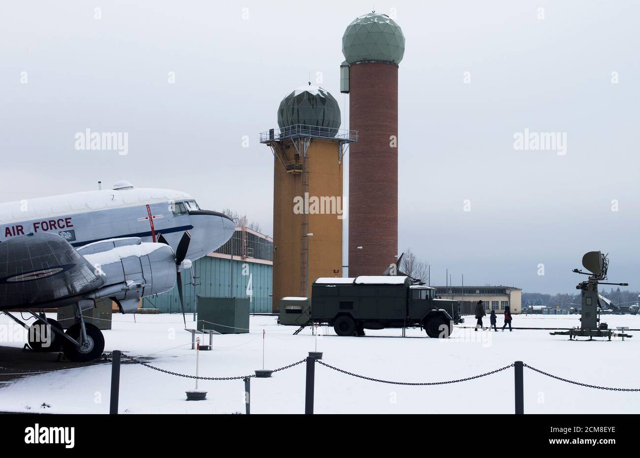 Two radar towers hi-res stock photography and images - Alamy