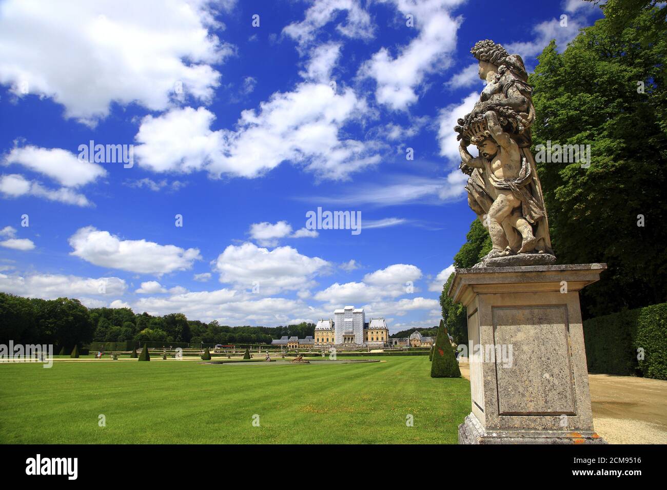 France Fort Waller Vikant garden sculpture Stock Photo - Alamy