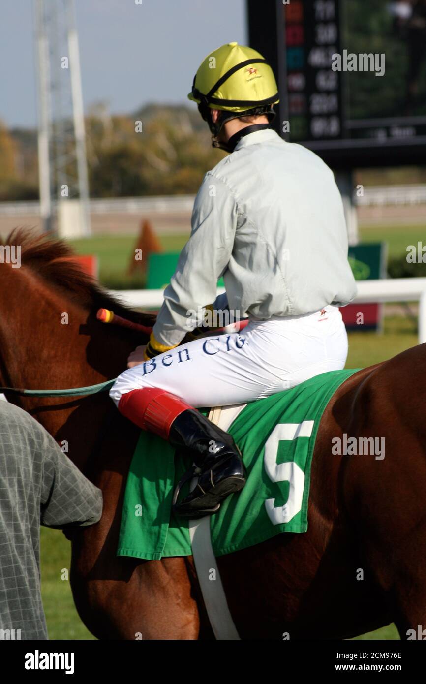 Horse and jockey hi-res stock photography and images - Alamy