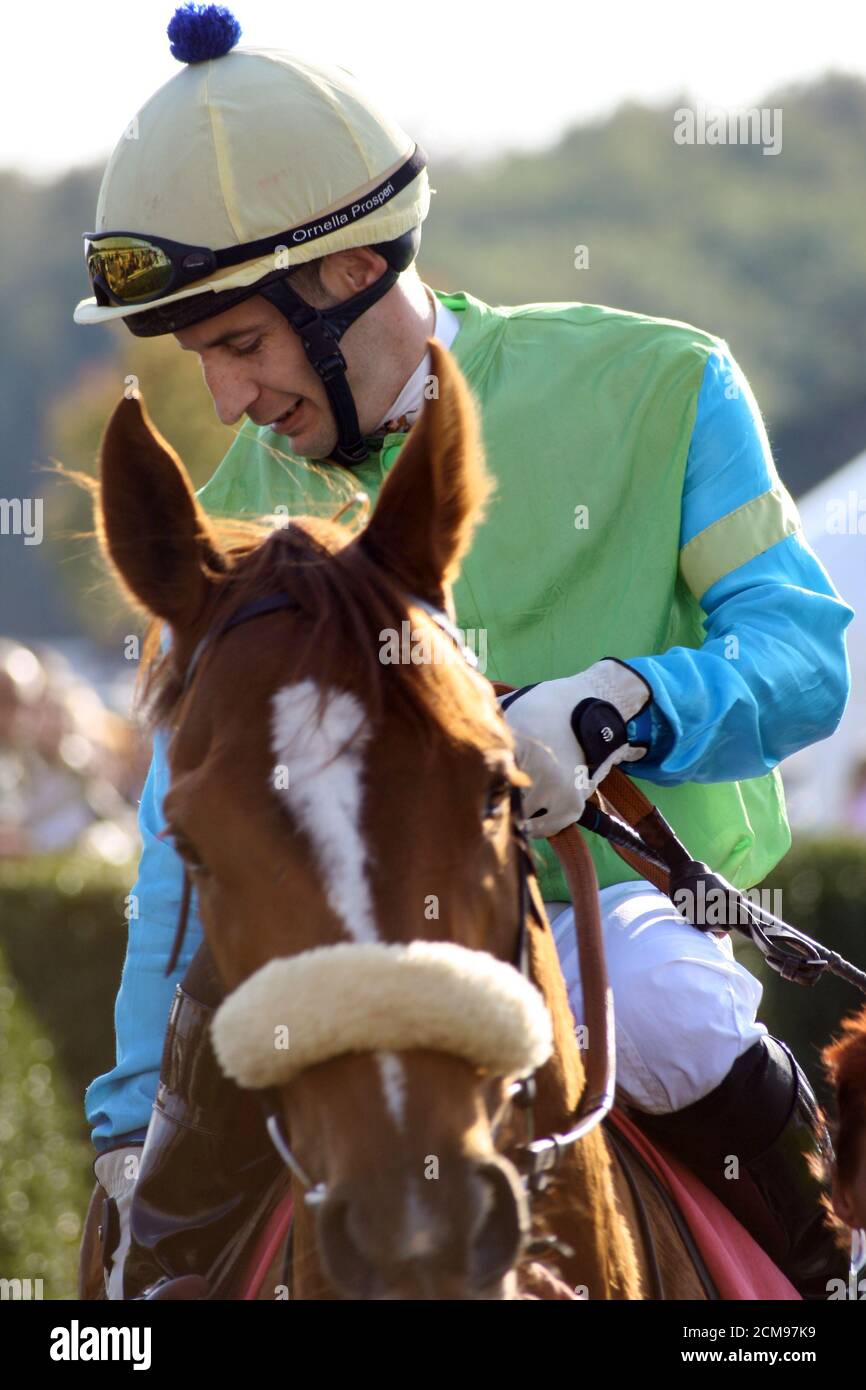Horse and jockey hi-res stock photography and images - Alamy