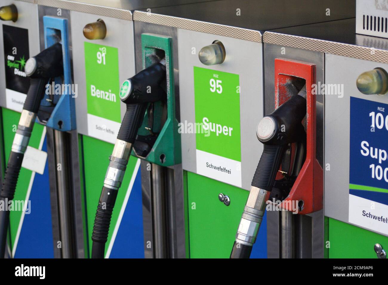 Gasoline station booth hi-res stock photography and images - Alamy