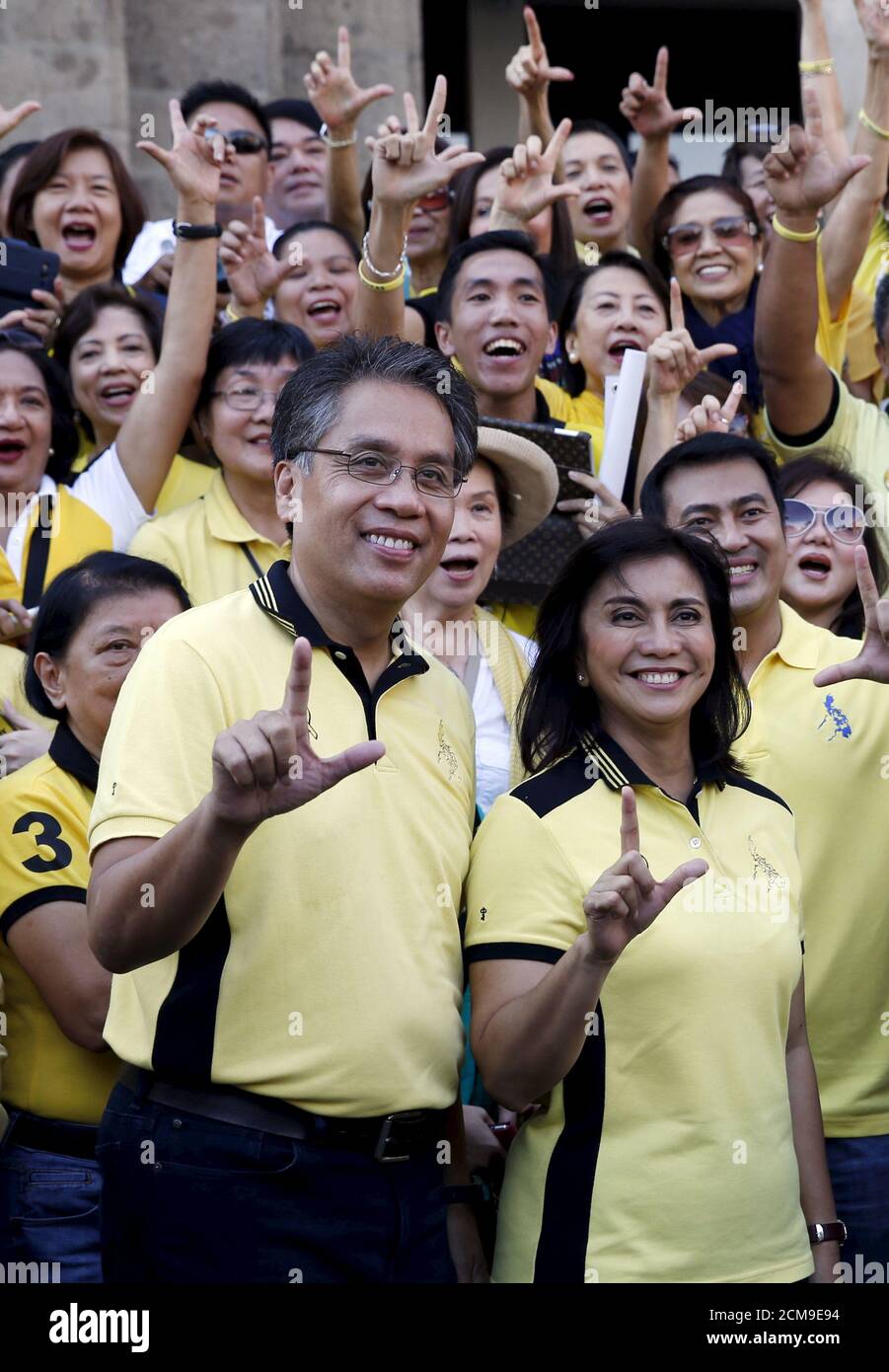 Leni robredo supporters hi-res stock photography and images - Alamy