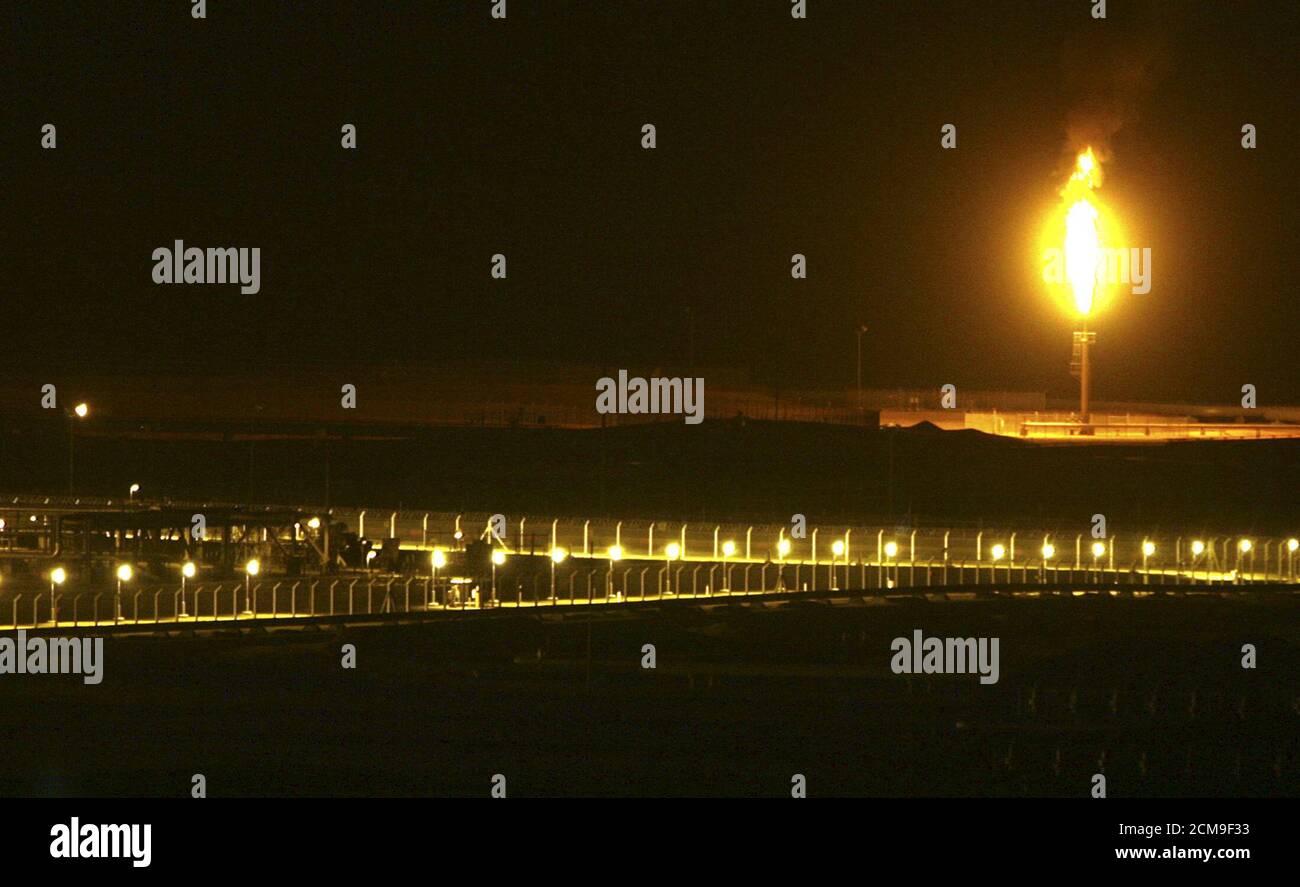 Saudi arabia night in desert hi-res stock photography and images - Alamy