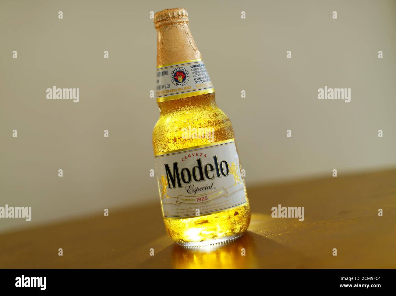 Modelo especial hi-res stock photography and images - Alamy