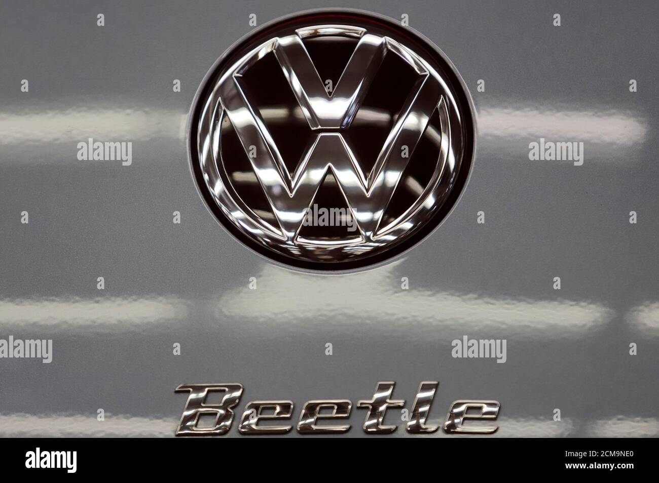 Vw logo production hi-res stock photography and images - Alamy