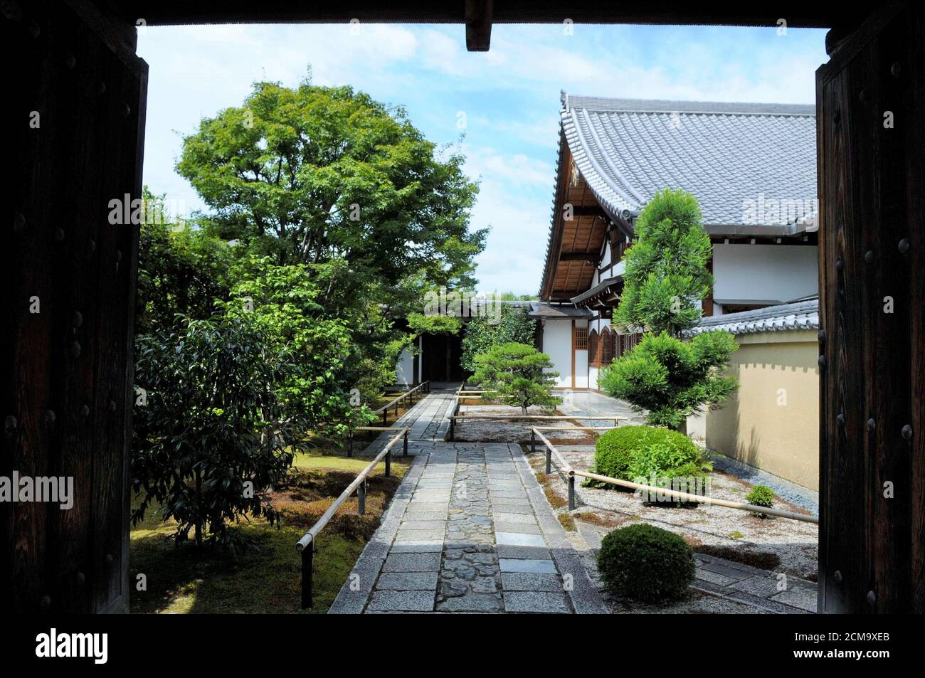 A VIEW OF OBAI IN TEMPLE. OBAI IN IS AN AUTONOMUS SUB TEMPLE OF DAITOKU ...