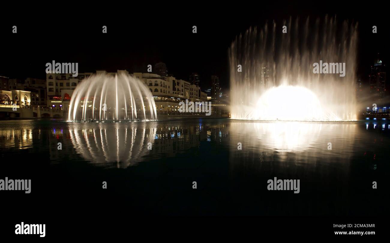 Dubai fountain pool hi-res stock photography and images - Alamy