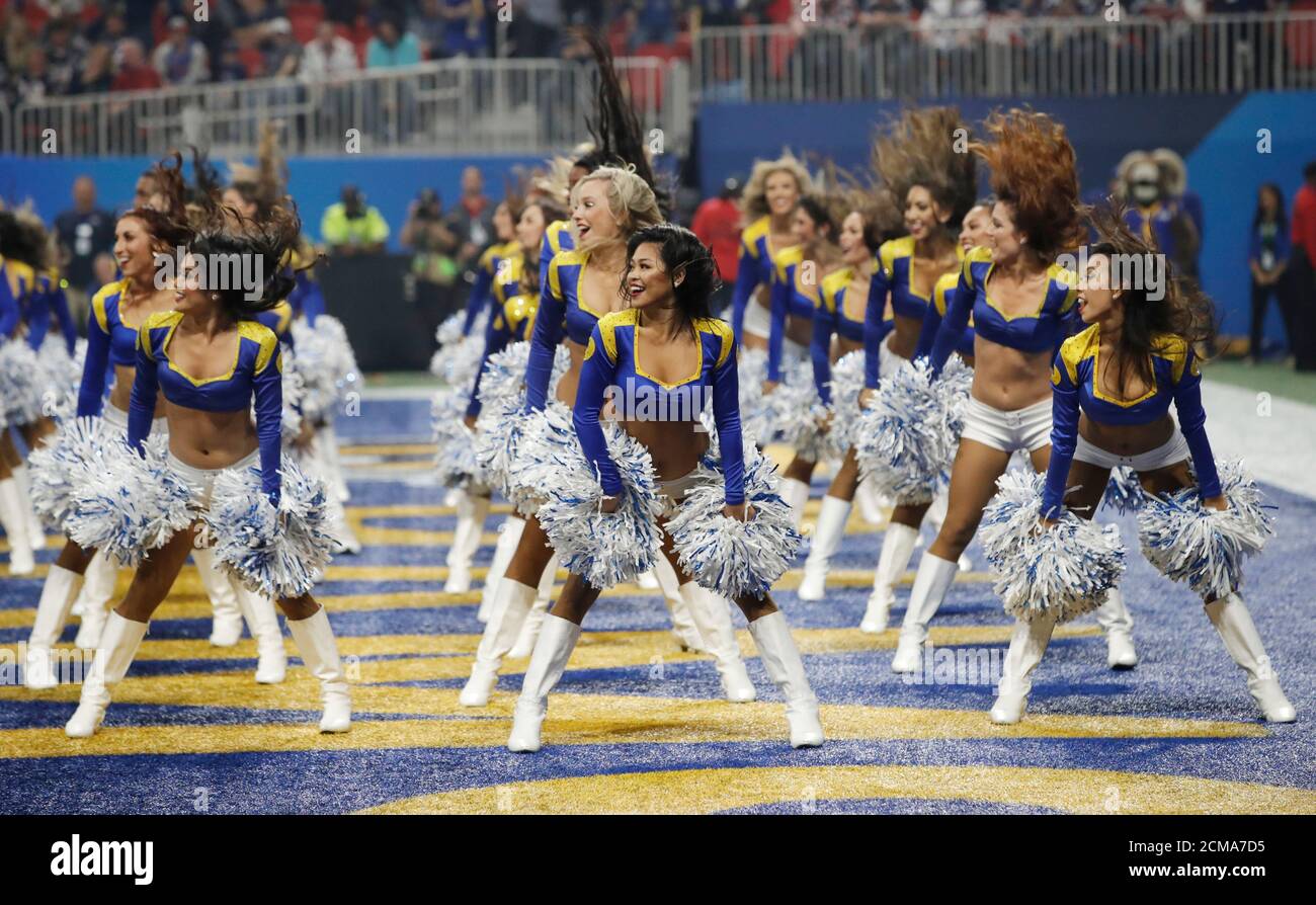 Rams cheerleaders hi-res stock photography and images - Alamy