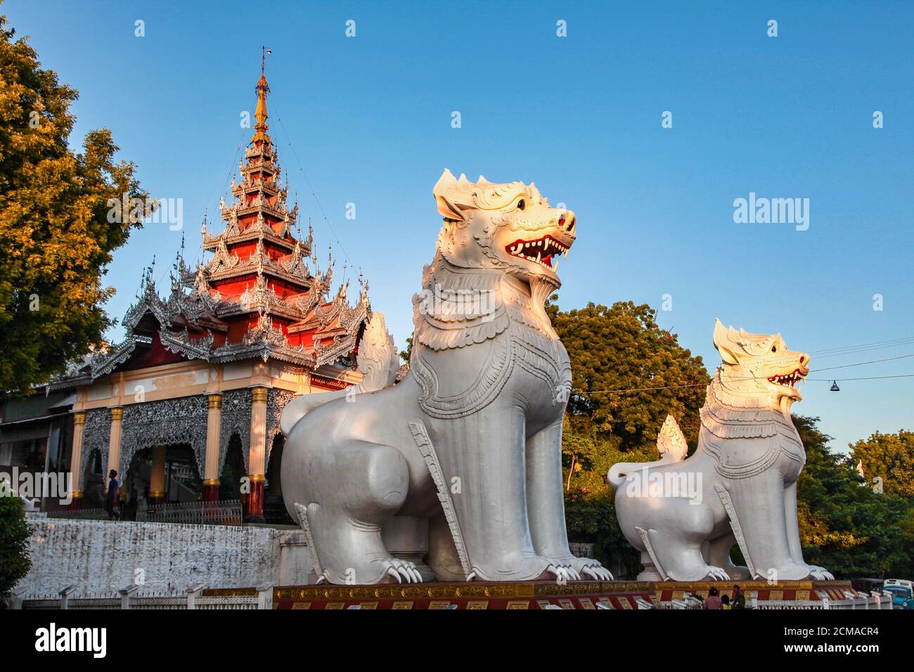 Lion Sculpture In Myanmar High Resolution Stock Photography and Images ...