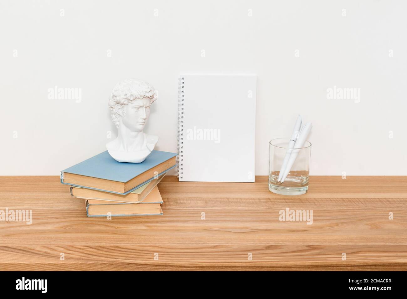 Book stack sculpture hi-res stock photography and images - Alamy