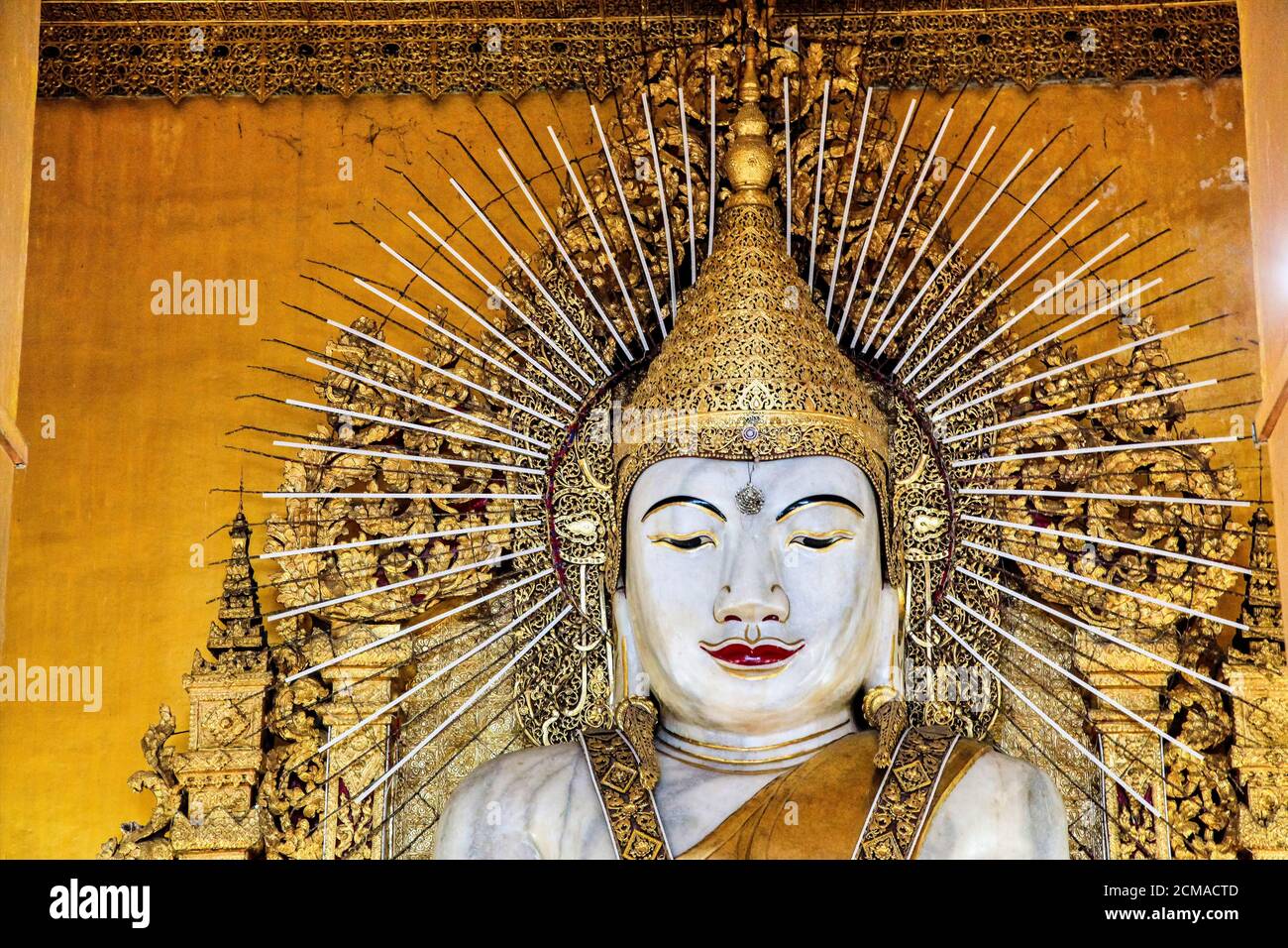 Large White Marble Buddha Statue in Kyauktawgyi Paya, Mandalay, Myanmar ...