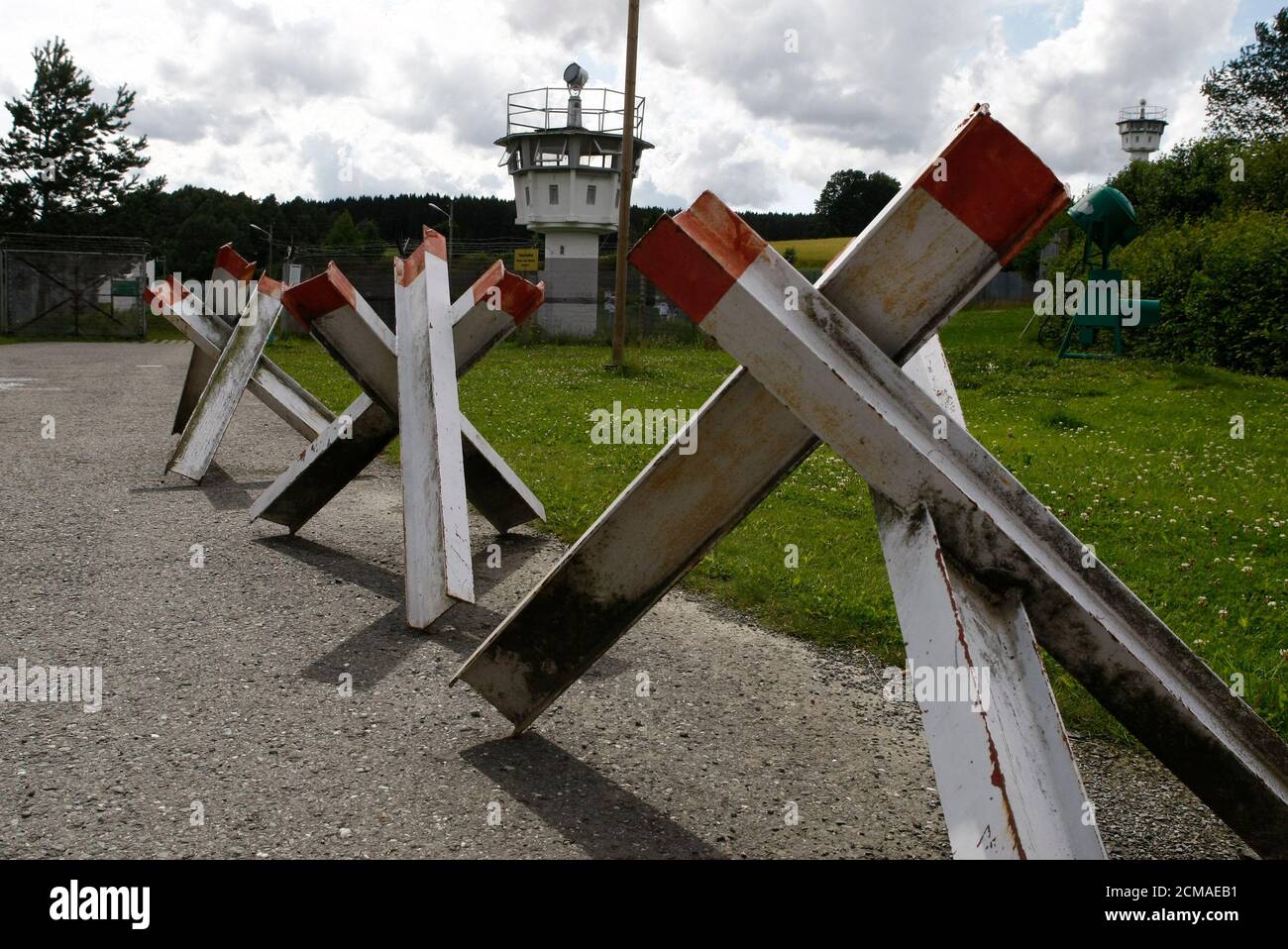 Anti tank barriers hi-res stock photography and images - Alamy