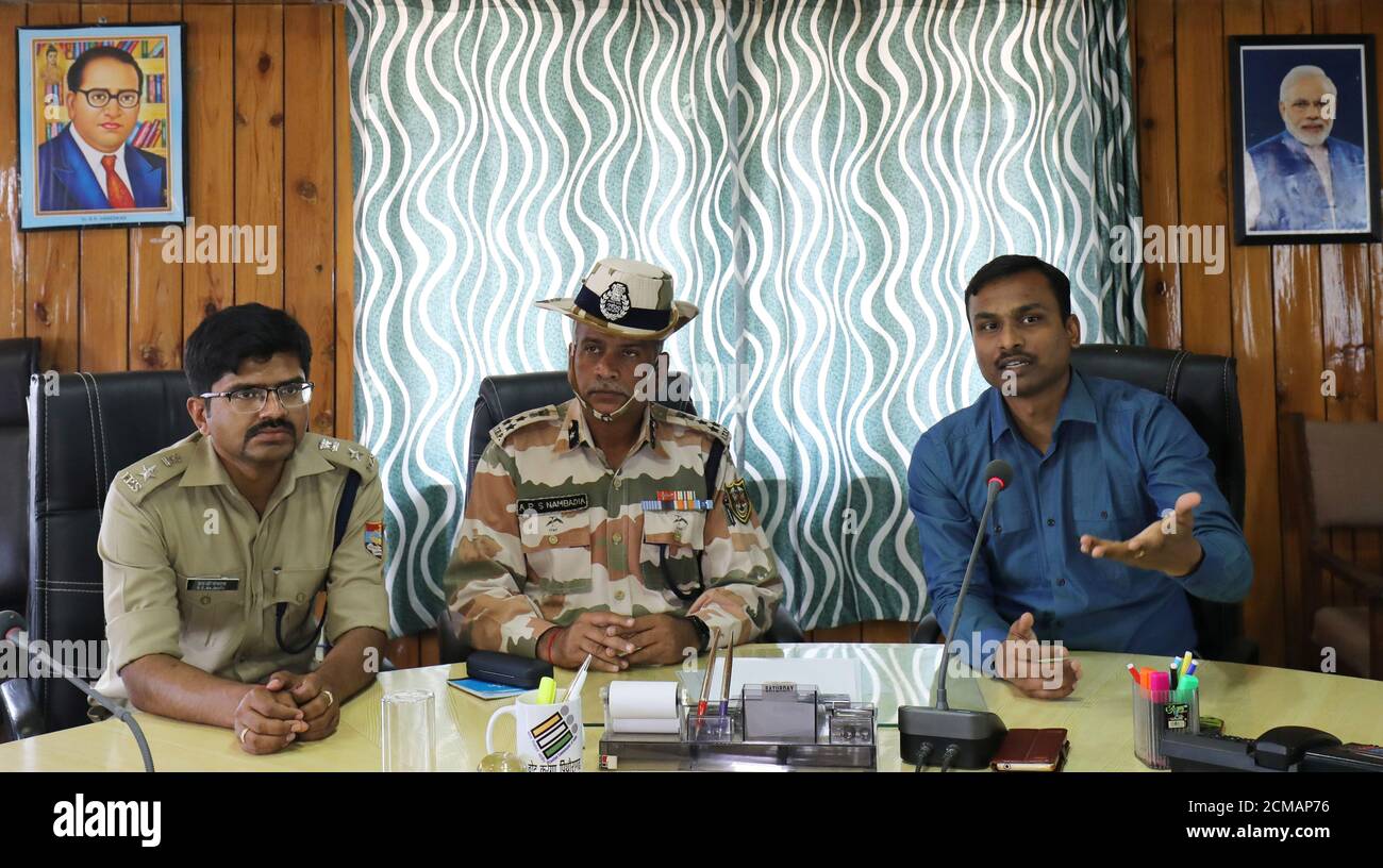India police inspector hi-res stock photography and images - Alamy