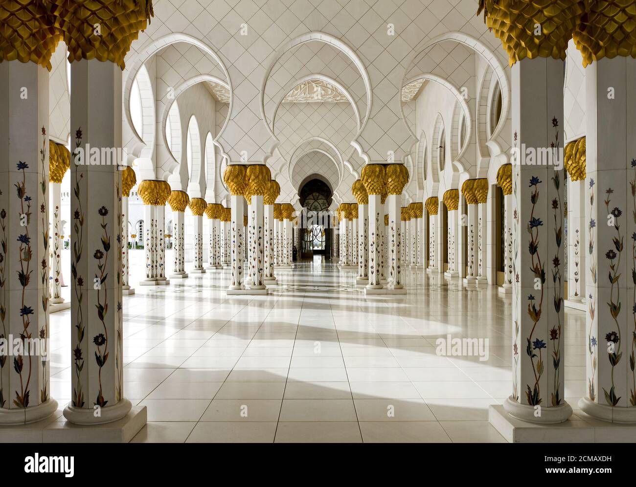 Sheikh Zayed Mosque Stock Photo - Alamy