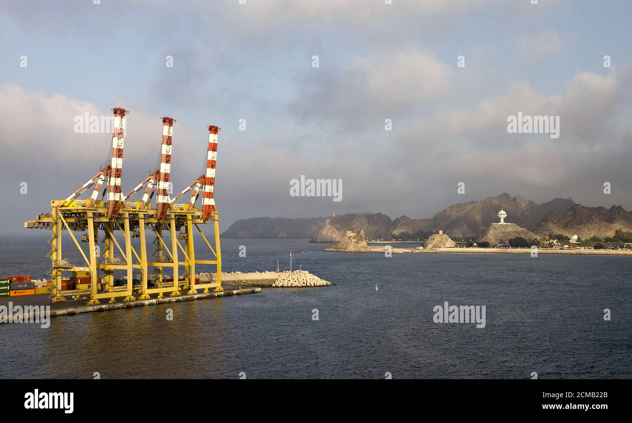 Container port muscat port sultan hi-res stock photography and images ...